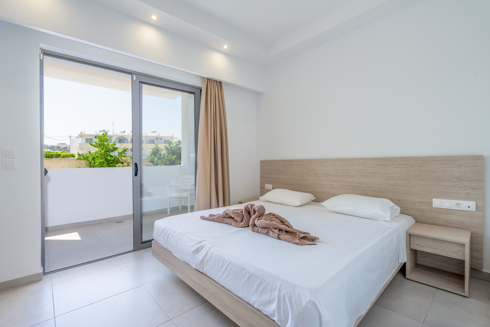 Rooms – Stamos Hotel